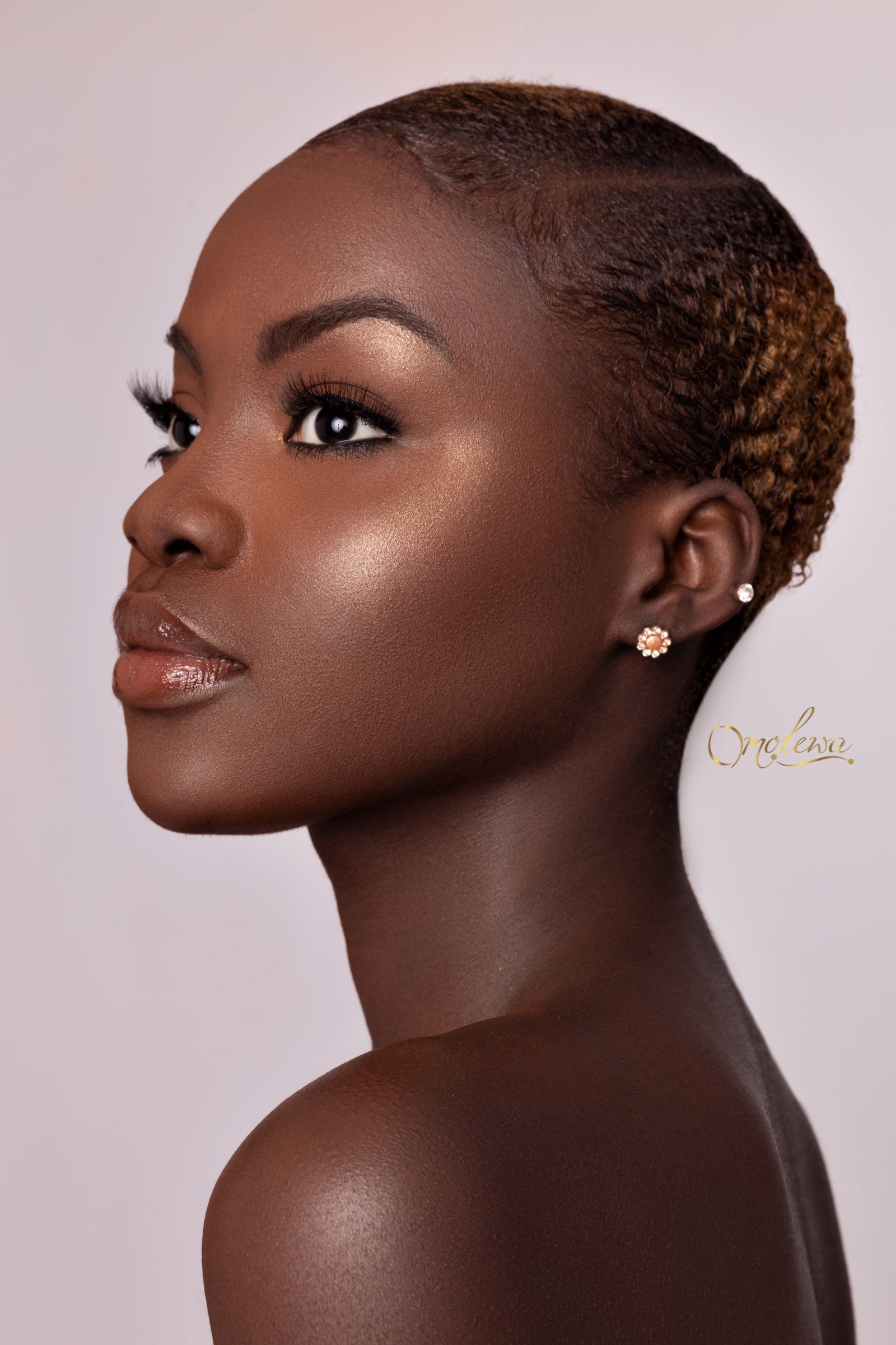 Omolewa Cosmetics : Innovative Makeup line Committed To Inclusion